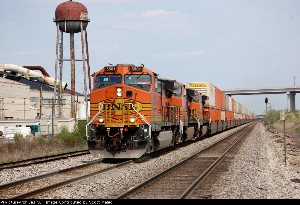 BNSF 5501, 4583 & 4833